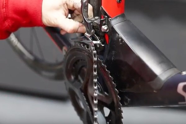 How to Remove and fit your chain | Tredz Bikes