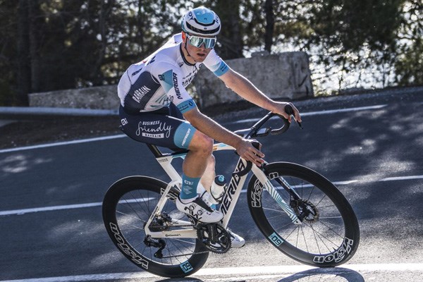 World Tour Pedigree Bikes Guide - Elite Road Cycling Performance ...