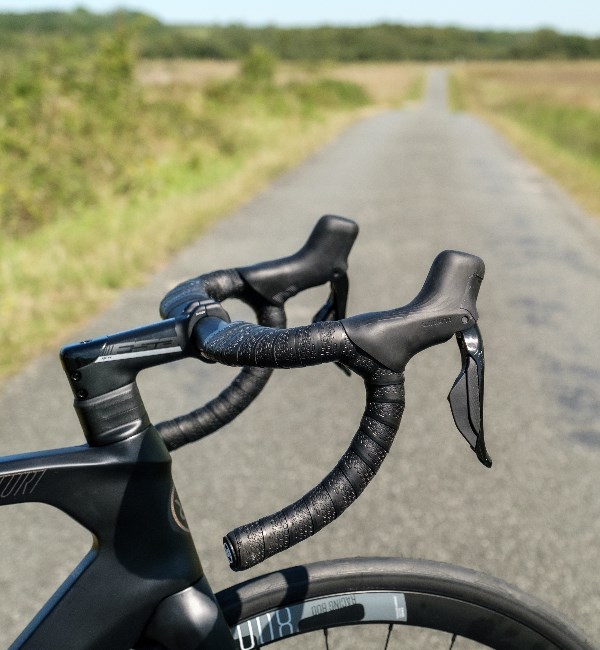 Shimano 105 Di2 Groupset Review - Elevate Your Ride | Tredz Bikes