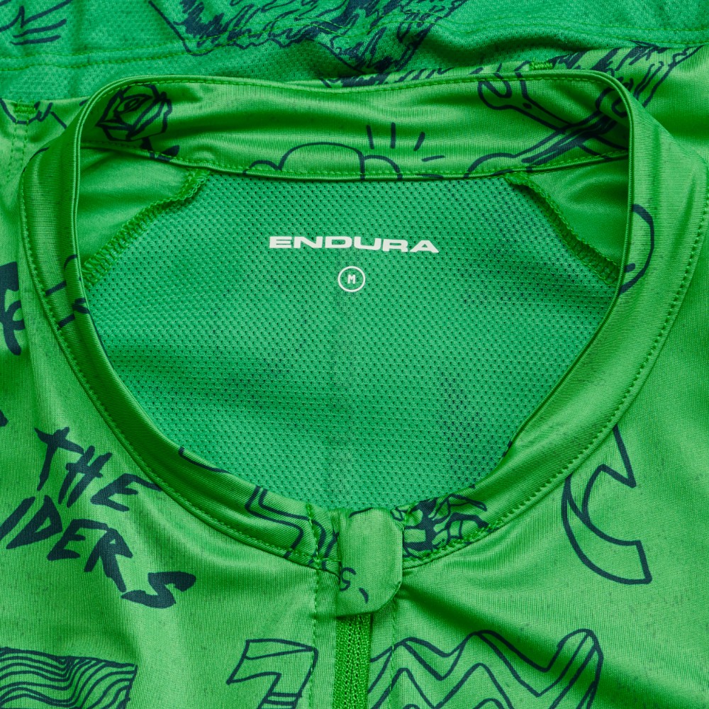 Endura Pro Super-Light Short Sleeve Cycling Print Jersey | Tredz Bikes